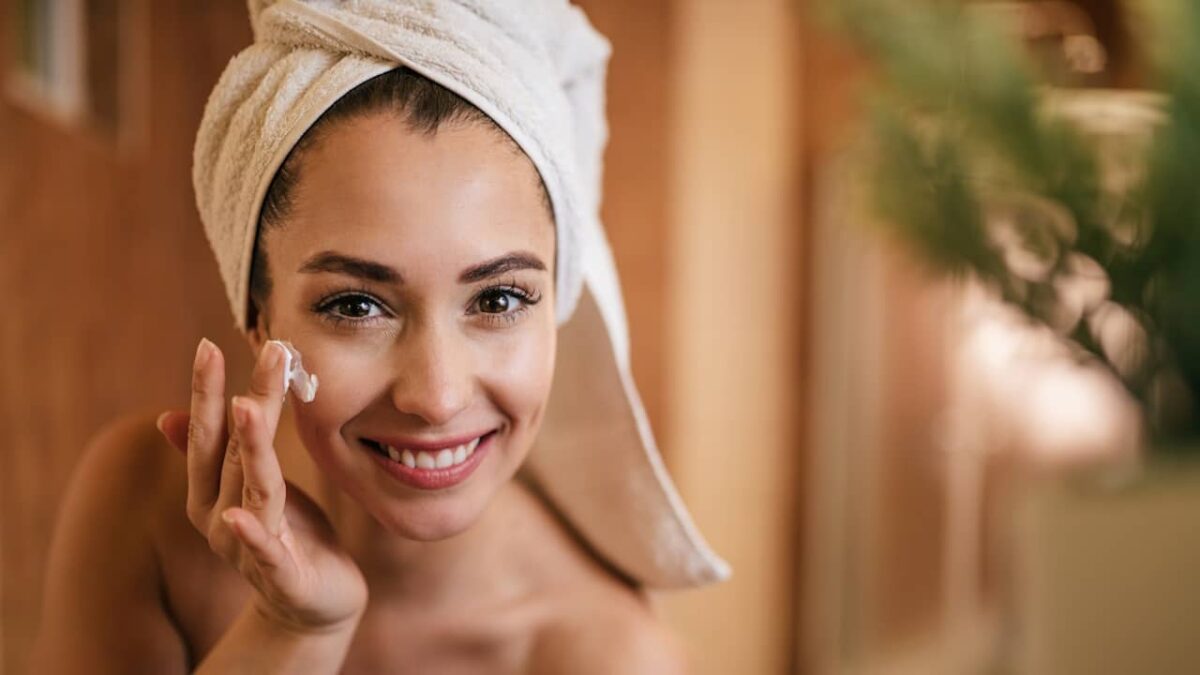 Comment prendre soin de la peau de son visage au quotidien